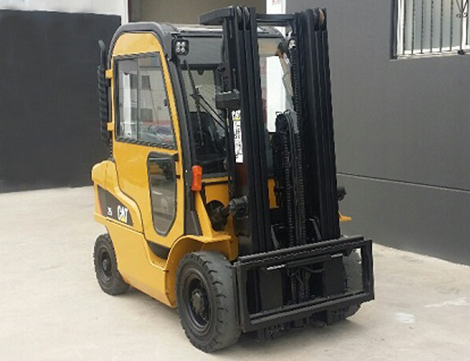 Caterpillar DP25N Cabinada- NC00403